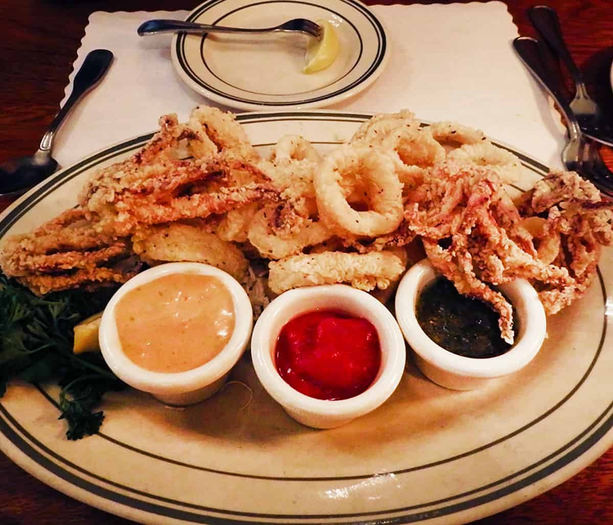 Jakes Famous Crawfish in Portland, Oregon - The Yums